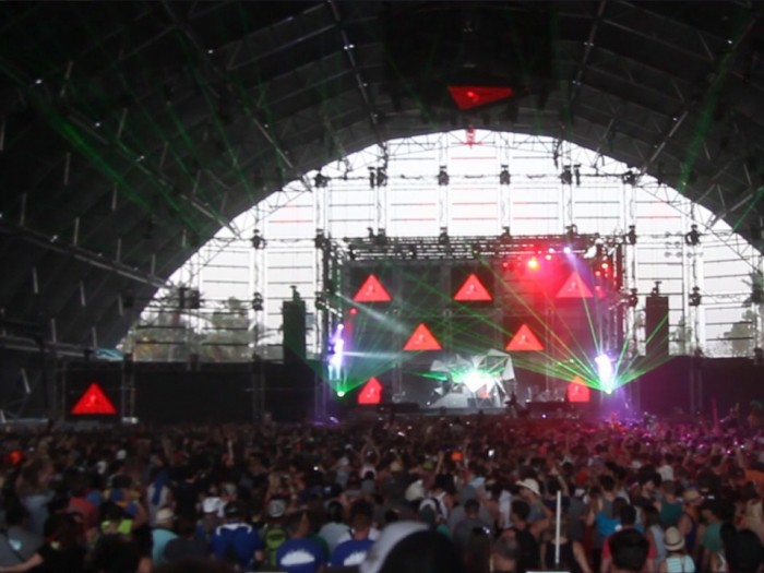 Sahara Tent Coachella – Graphics eMotion
